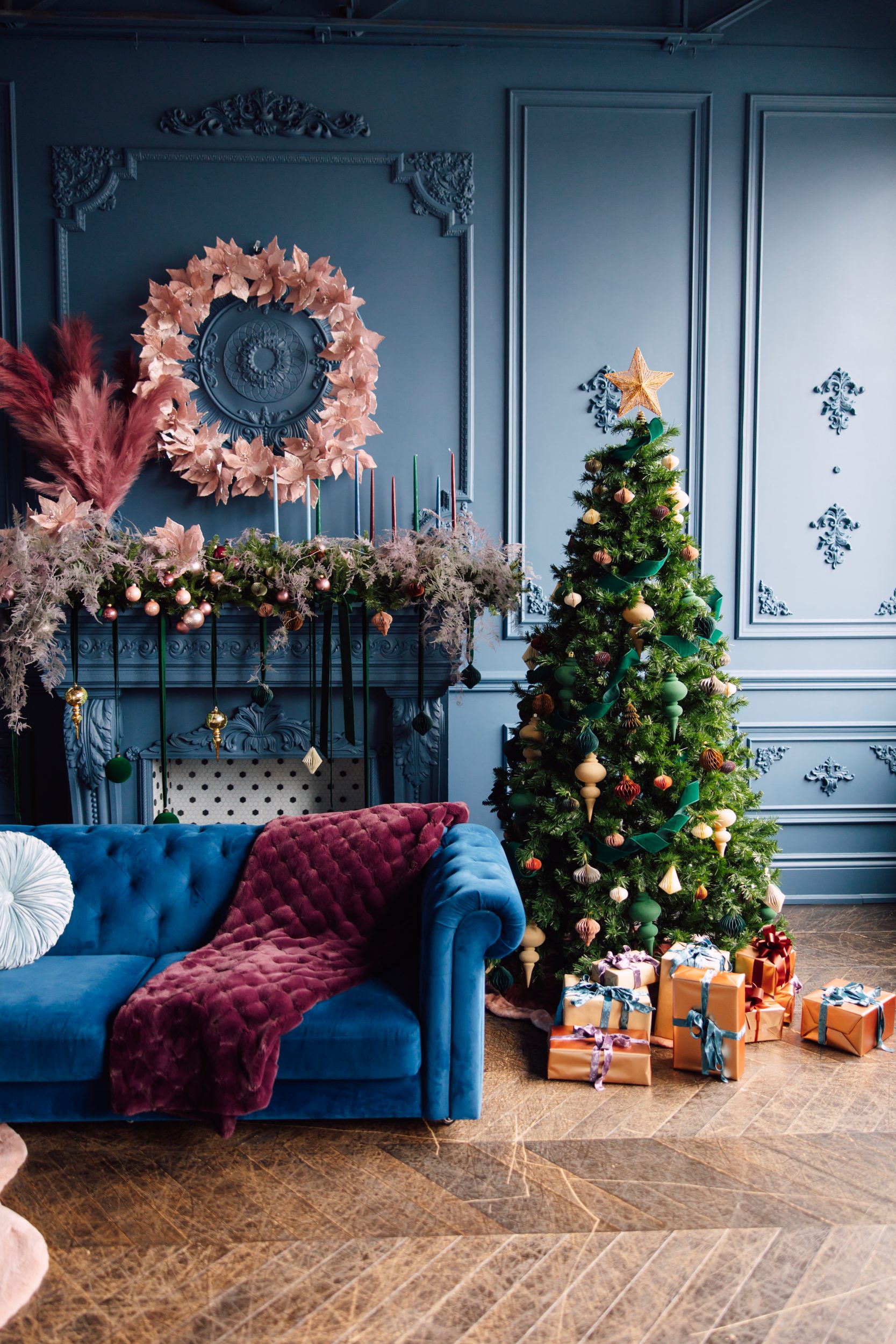 Velvet Noel – Library Studio — Winter 2023 - Mint Room Studios